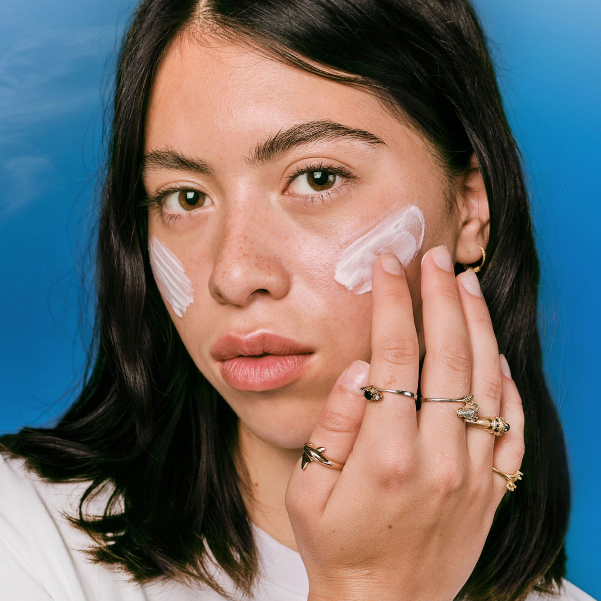 Back to Basics: How to apply sunscreen to your face - Everyday Humans